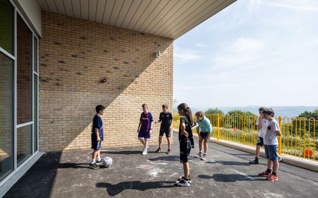 Ysgol Gynradd Gymraeg Tan-y-lan - Stride Treglown